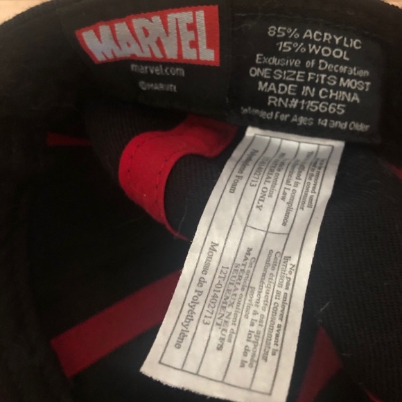 Marvel | Accessories | Deadpool Marvel Black Red Adjustable Snapback ...